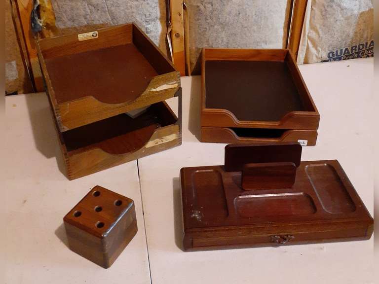 Assorted Wooden Desk Items - Northern Kentucky Auction, LLC