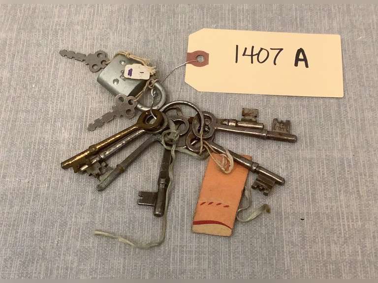 Skeleton keys and one lock with keys. - Northern Kentucky Auction, LLC