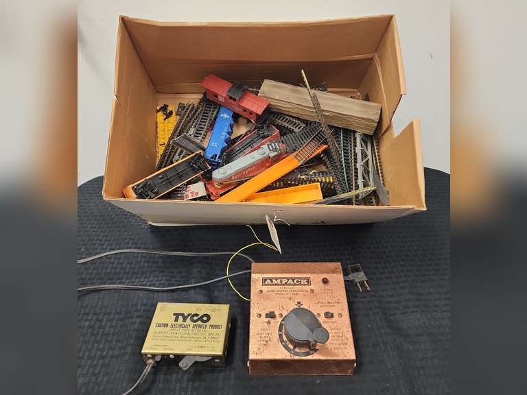 Ampack & Tyco controller. Train track and cars. - Northern Kentucky ...