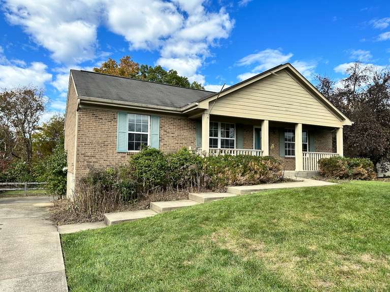 7/3/2 Brick one story 2C garage, Fenced yard, Florence Ky - Northern ...