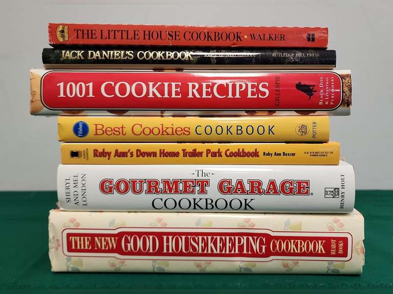 Assorted cookbooks - Northern Kentucky Auction, LLC
