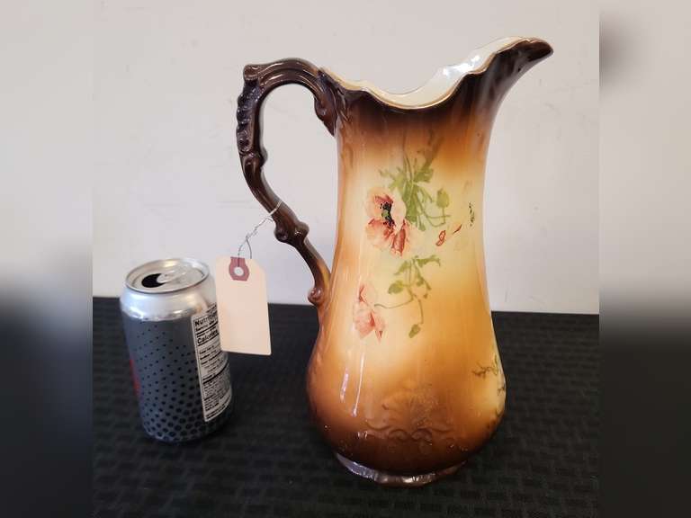 Ioga Warwick pitcher - Northern Kentucky Auction, LLC