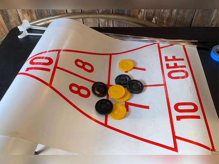 Shuffle board game - Northern Kentucky Auction, LLC