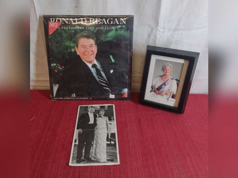 Ronald Reagan calendar, Ronnie and Pat photo, Queen Elizabeth ...