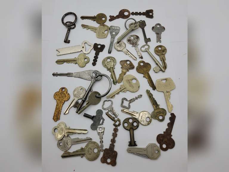 Large Group of Skeleton, Car, Various Locks & Specialty Keys, Many ...