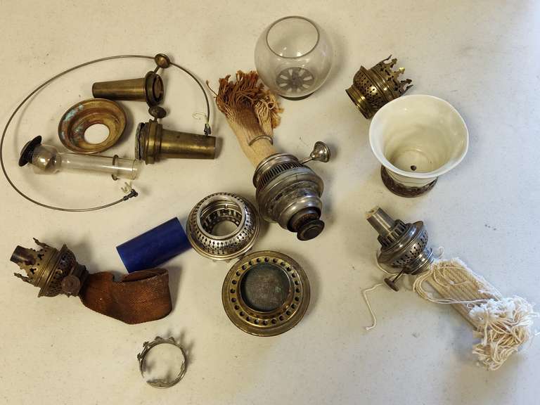 Oil lamp parts - Northern Kentucky Auction, LLC
