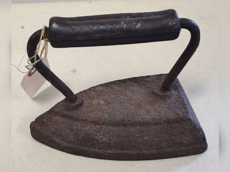 1800s Sad Iron - Northern Kentucky Auction, LLC