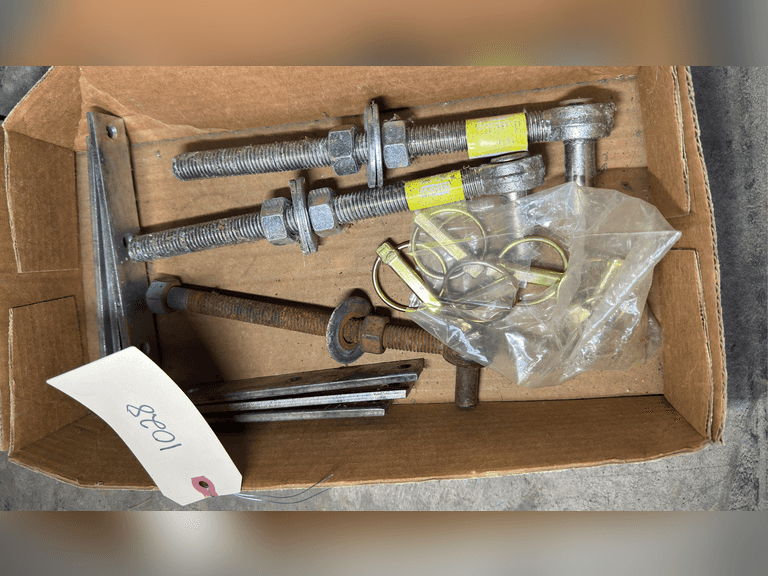 Gate pins, hitchpins, angle brackets - Northern Kentucky Auction, LLC