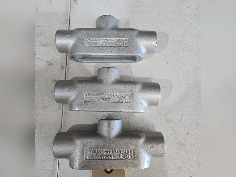 3 Crouse Hinds TB38 series Condulet Form 8 conduit outer body ...