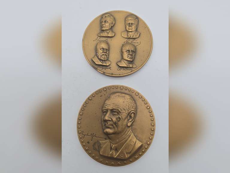 1965• LYNDON B. JOHNSON - INAUGURATED, JANUARY 20, 1965 MEDAL & U.S ...