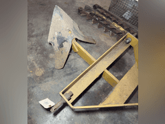 County Line three-point hitch, middle buster-potato plow - Northern ...