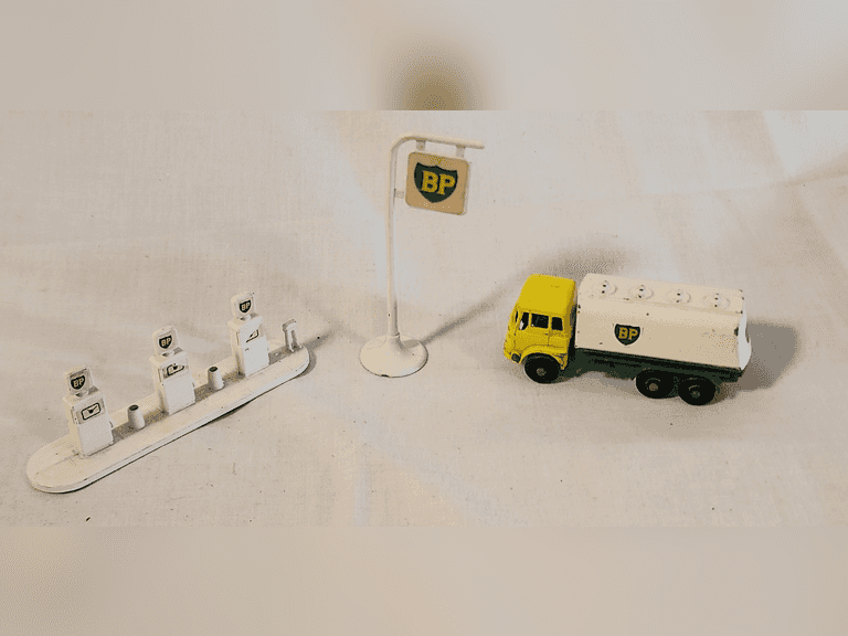 Matchbox BP Station Lot - Northern Kentucky Auction, LLC