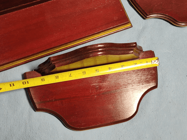 3 Small wood shelves - Northern Kentucky Auction, LLC