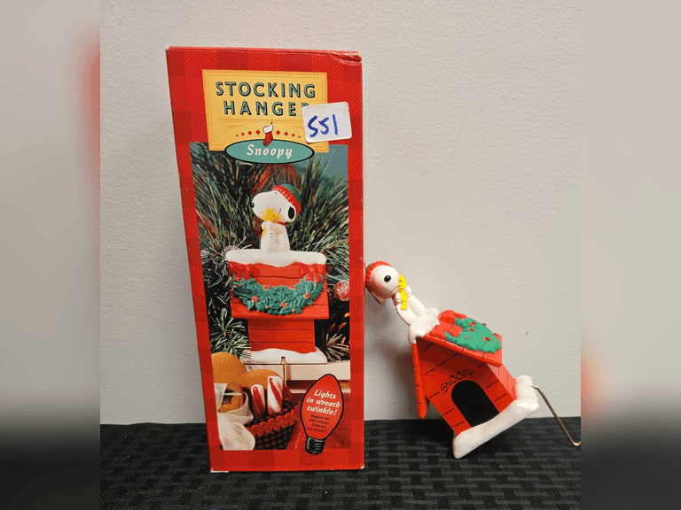 Hallmark Snoopy Stocking Hanger - Northern Kentucky Auction, LLC