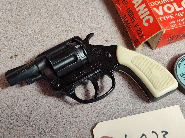 Volcanic type G model V22X 22 caliber starter revolver - Northern ...