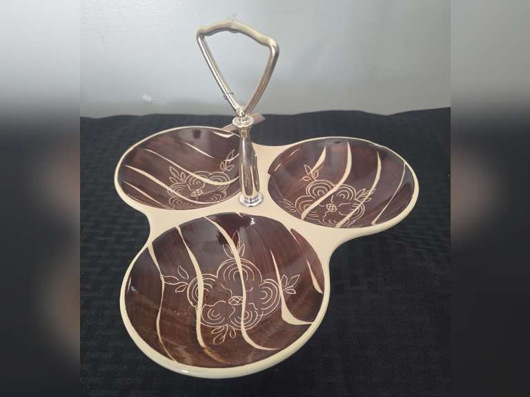 Purington slipware intaglio divided relish dish - Northern Kentucky ...