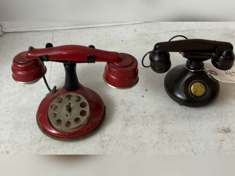 One Vintage play telephone & one music box telephone. - Northern ...