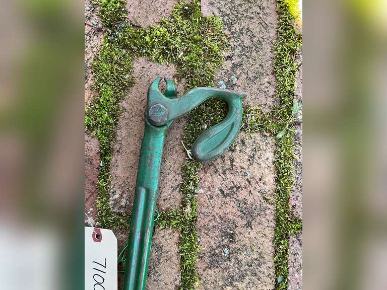 Greenlee #515 hand tool. - Northern Kentucky Auction, LLC