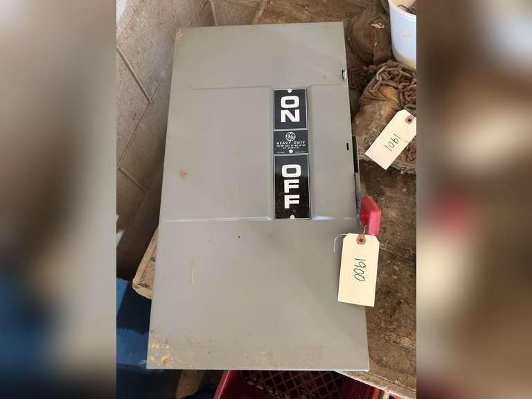 200 Amp disconnect box - Northern Kentucky Auction, LLC