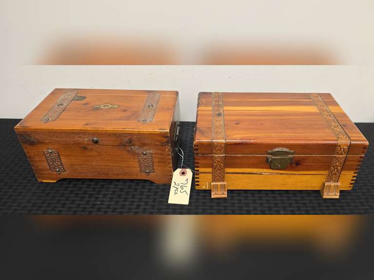 (2) Antique wood boxes with handles - Northern Kentucky Auction, LLC