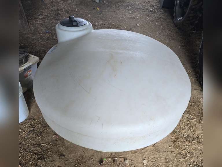 210 Gallon plastic water tank. - Northern Kentucky Auction, LLC
