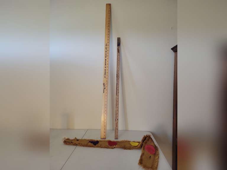Yard Stick and 4' Measuring Stick - Northern Kentucky Auction, LLC