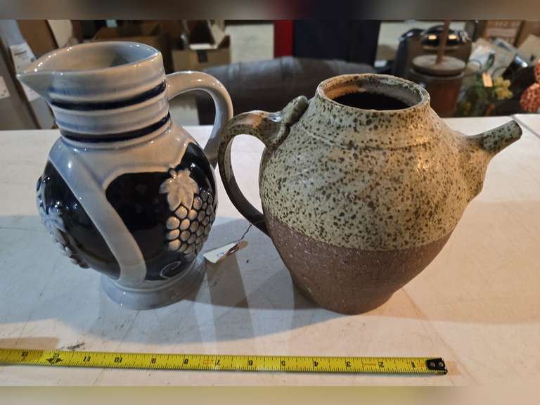 Pottery pitchers - Northern Kentucky Auction, LLC