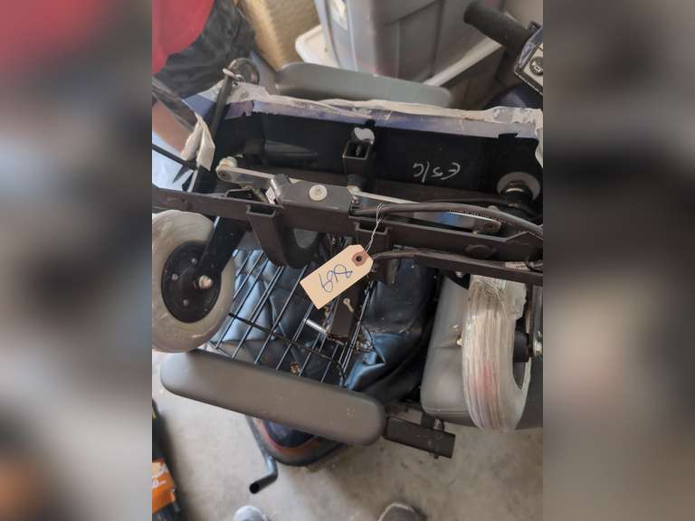 Rascal power scooter with key - Northern Kentucky Auction, LLC