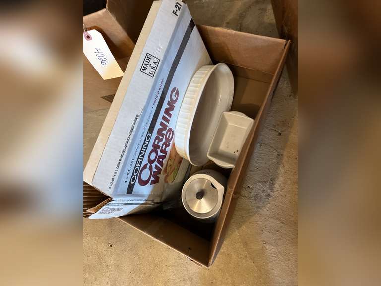 Assorted Corning Ware and 2 miscellaneous baking dishes. - Northern ...
