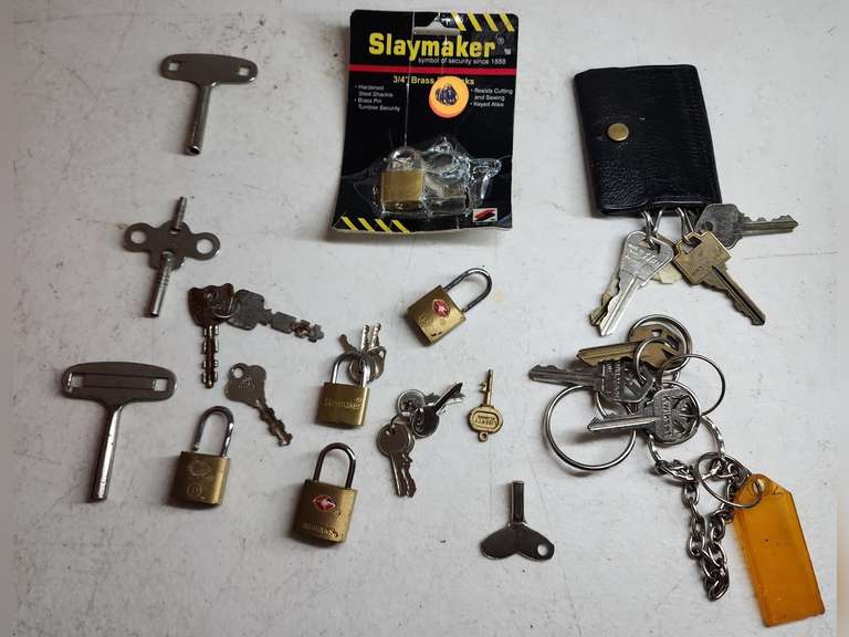 Assorted locks and keys - Northern Kentucky Auction, LLC