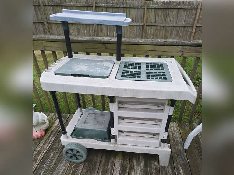 Potting cart - Northern Kentucky Auction, LLC