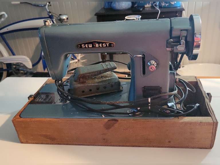 Sew Best Sewing Machine in Carrying Case - Northern Kentucky Auction, LLC