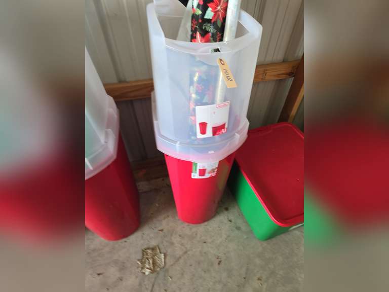 Sterilite wrapping paper tote with deco mesh and wrapping paper ...