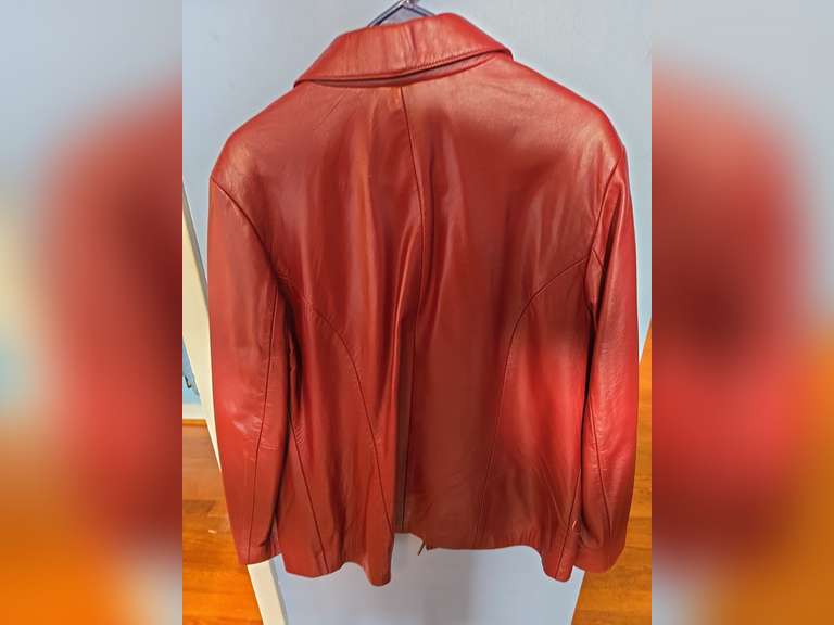 JL Colebrook leather jacket, size L - Northern Kentucky Auction, LLC