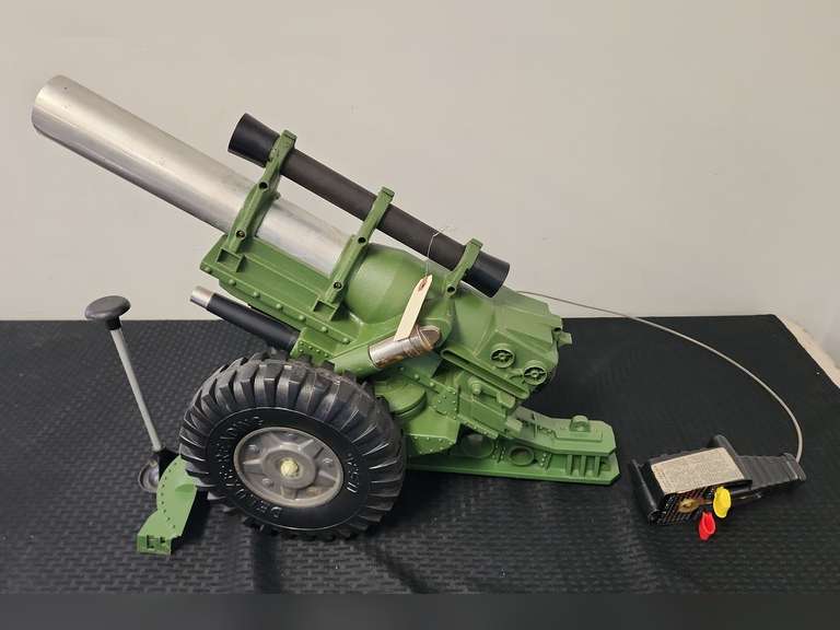 Deluxe-Reading Toy Howitzer - Northern Kentucky Auction, LLC