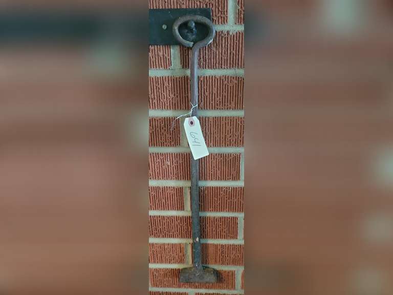 Heavy metal hammer with a ring handle? - Northern Kentucky Auction, LLC