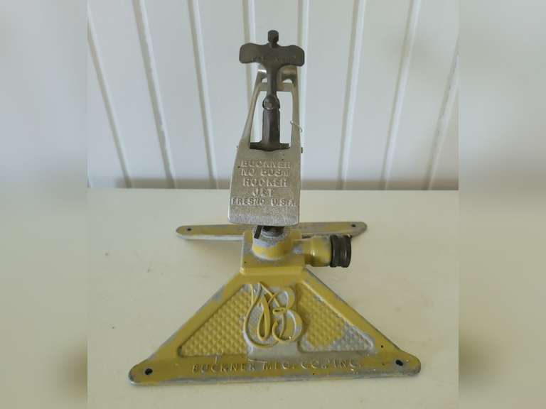 Buckner No503M Rocker Jet sprinkler - Northern Kentucky Auction, LLC