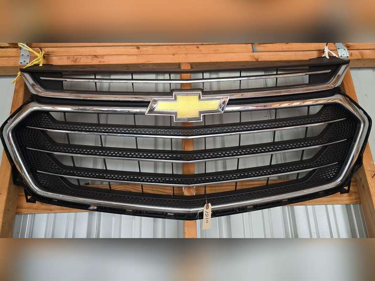 Chevrolet grille - Northern Kentucky Auction, LLC
