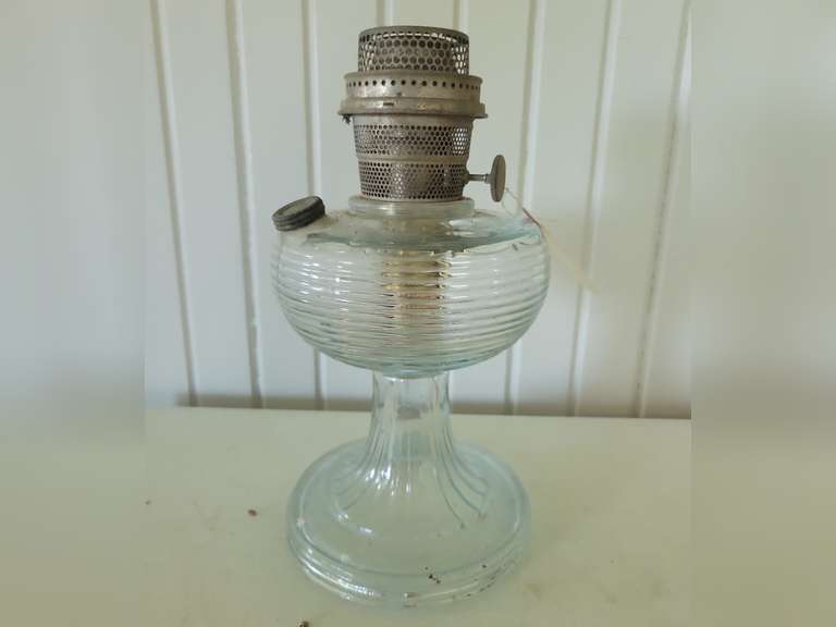 Aladdin Kerosene Gas Lamp Base - Northern Kentucky Auction, LLC