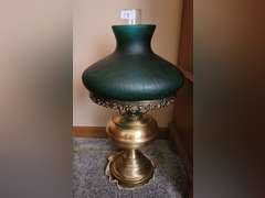 Aladdin Green Shade Lamp - Northern Kentucky Auction, LLC
