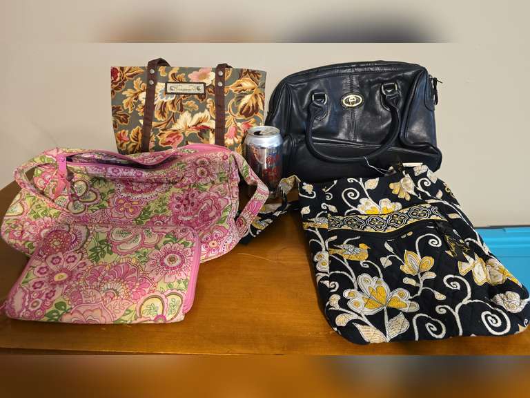 Aigner, Vera Bradle and Longaberger purses - Northern Kentucky Auction, LLC