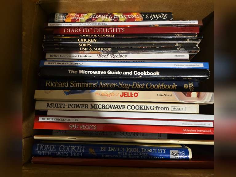 Box of cookbooks - Northern Kentucky Auction, LLC
