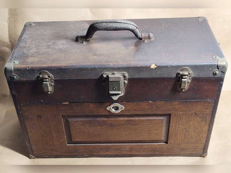 Gerstner Machinists tool box made in Dayton Ohio. Front tag is missing ...