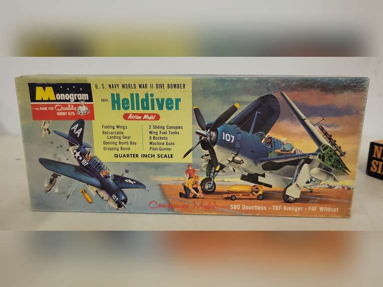 Monogram U.S. Navy World War II Dive Bomber Helldiver Model - Northern ...