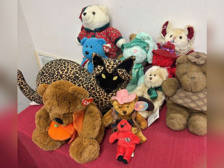 Assorted stuffed animals - Northern Kentucky Auction, LLC