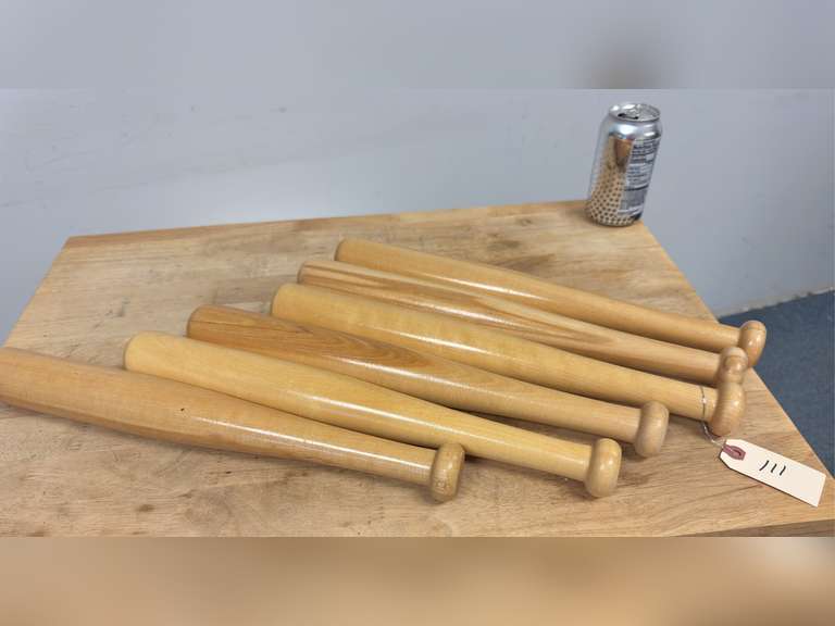 Six mini baseball bats - Northern Kentucky Auction, LLC