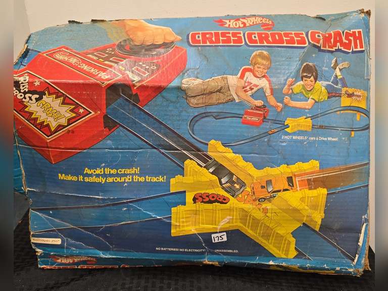 HotWheels Criss Cross Crash - Northern Kentucky Auction, LLC