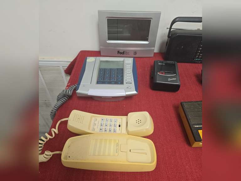 Assorted radios, phones, etc - Northern Kentucky Auction, LLC