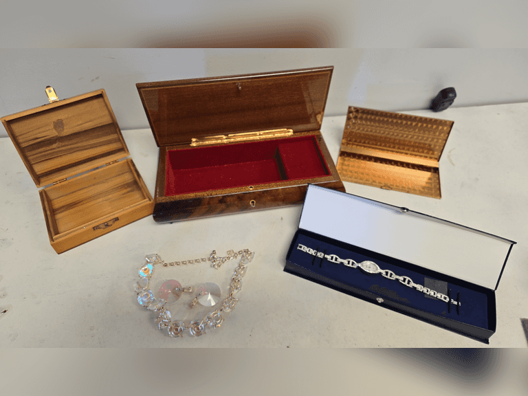 Cache watch, 2 wood boxes and a brass case- no shipping. - Northern ...