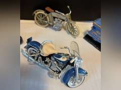 Collectible model motorcycles. - Northern Kentucky Auction, LLC